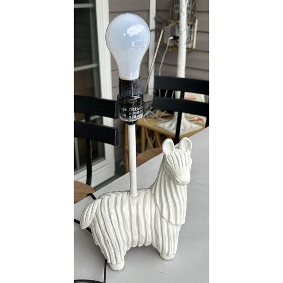 Unbranded | Accents | Llama Table Lamp Accent Lamp White Figural ...